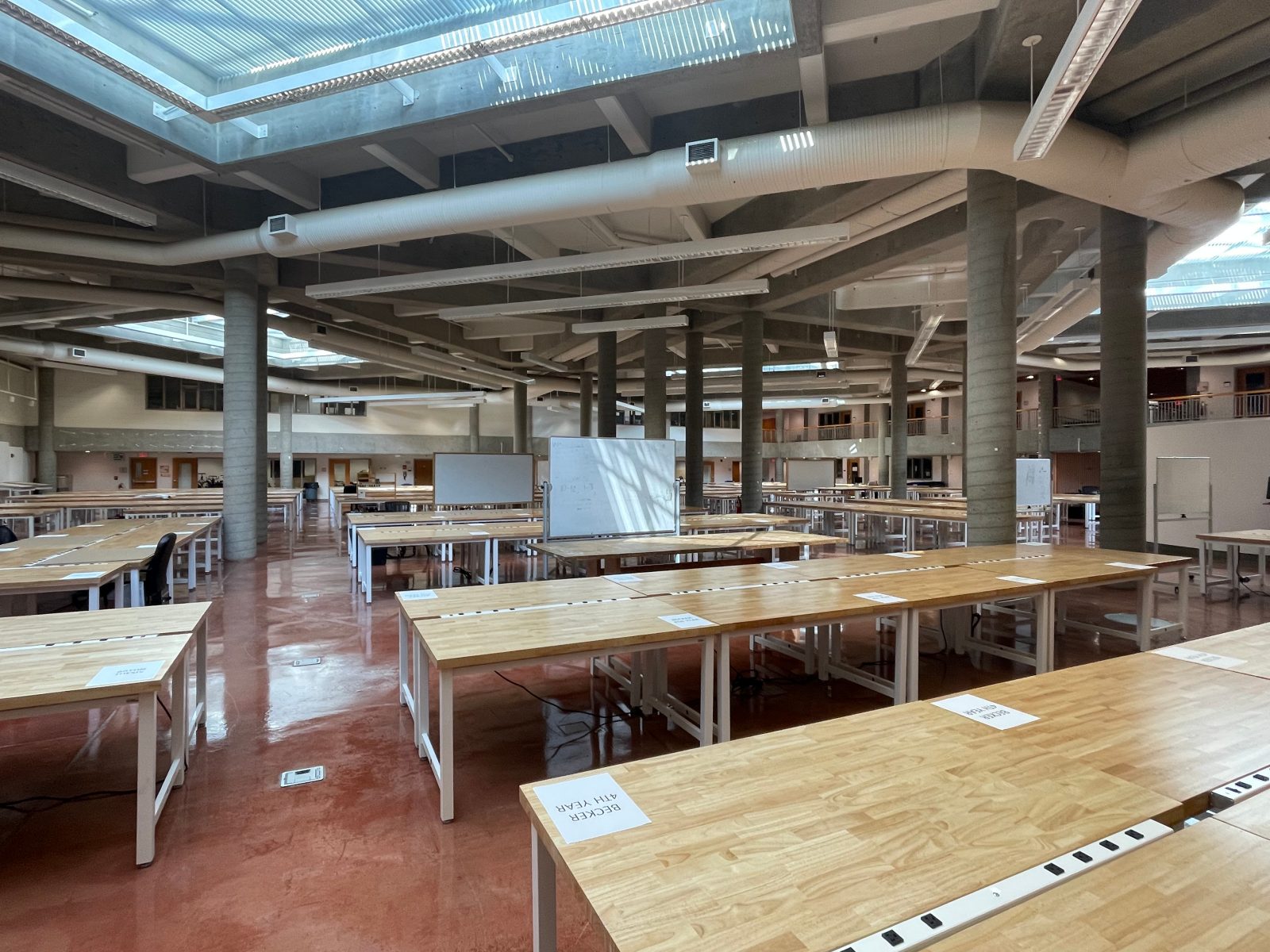 New Desks in Cowgill and Burchard Halls | School of Architecture | Virginia Tech